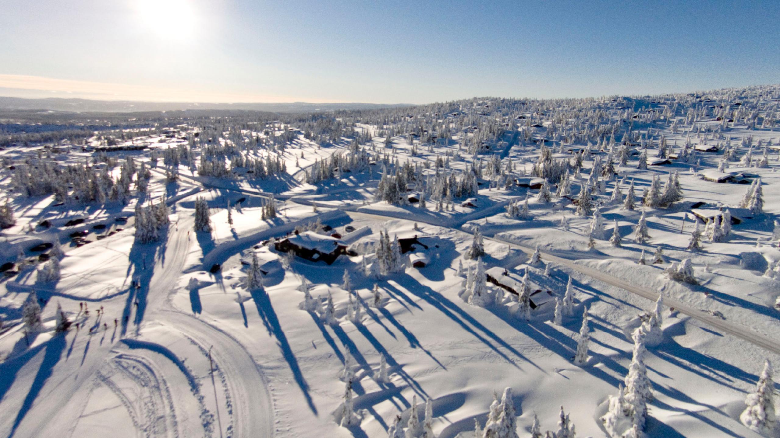 Skiurlaub im Skigebiet Sjusjøen : Skifahren mit ski-und-mehr.de